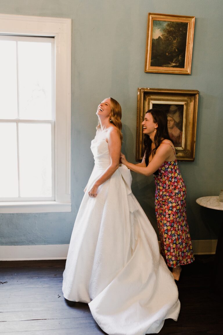 Intimate Spring Wedding at Justine's Secret House - ambervickery.com