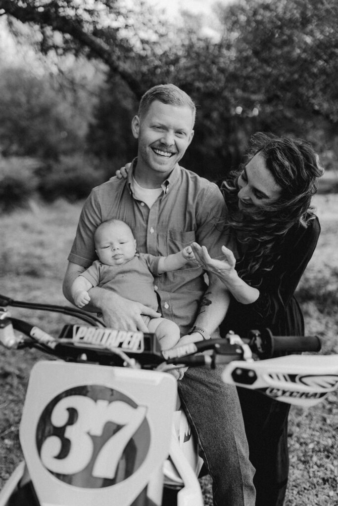 Farmhouse Family Session in Austin - ambervickery.com