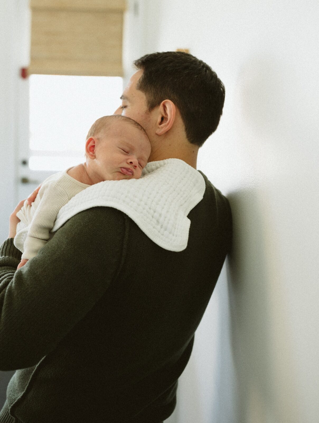 Austin Newborn Session at Hotel Saint Cecilia - ambervickery.com